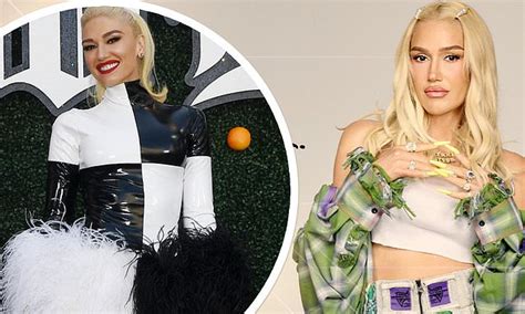 Blake Shelton Latest News Views Gossip Photos And Video Daily Mail Online