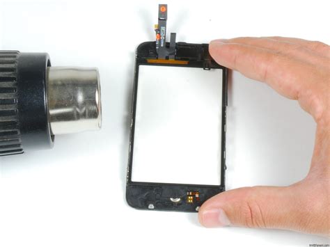How To Replace Broken Iphone Screen Fix Display How To Guide