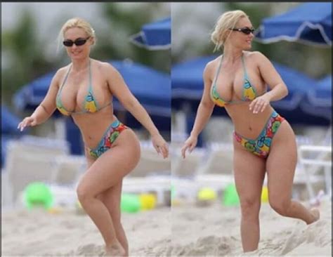 Presidential B00bs Croatias Female President Kitarović Hits Beach In