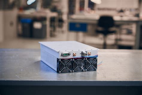 High Power Amplifiers Am85 Series Microwave Amps