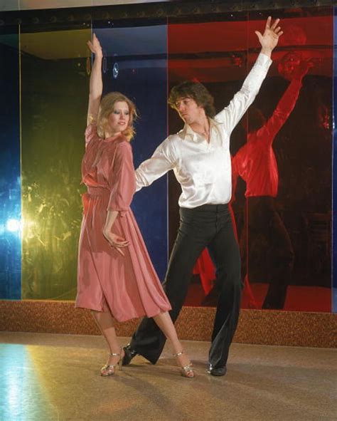 5 Iconic Dance Moves Of The 1970s Artofit
