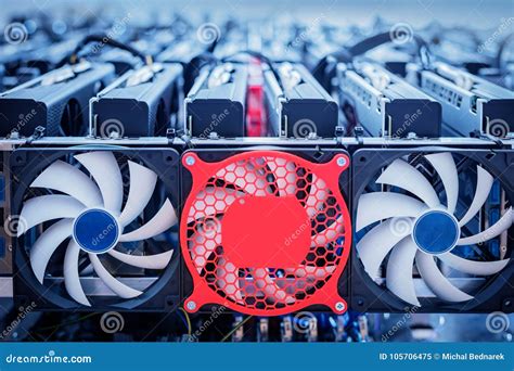 Bitcoin Industry Hardware Cryptocurrency Mining Stock Image Image Of Farm Card 105706475
