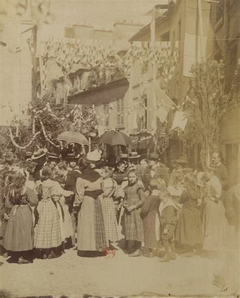 100년 전 바스티유 데이bastille Day를 기념하는 파리 시민들의 모습