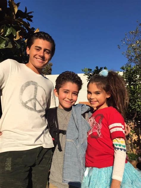 Ethan From Stuck In The Middle Ariana Greenblatt Stuck In The Middle
