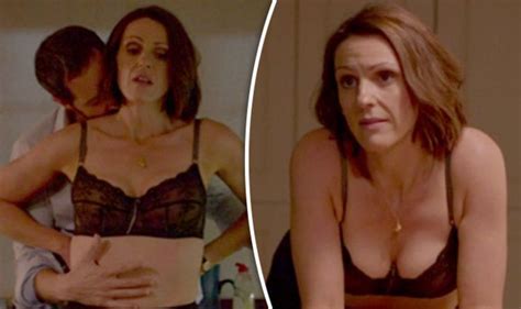 Doctor Foster Season Suranne Jones Strips Completely Naked For X Rated Romp Tv Radio