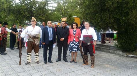 ПП ГЕРБ Сливен Десислава Танева почете паметта на Стоил войвода в твърдишкото село Близнец