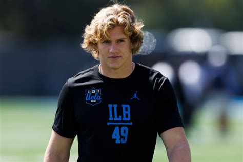 Browns Draft Ucla Linebacker Carson Schwesinger At No 33 Overall