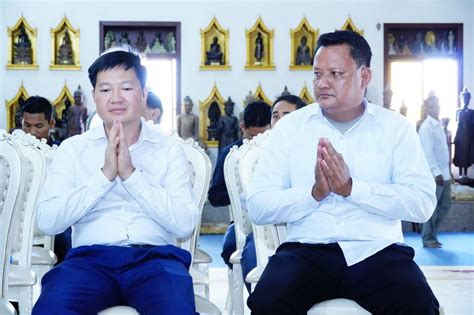 អភិបាលខេត្តកណ្ដាល ប្រគេនអង្ករ ៩តោន ទេយ្យទាន និងបច្ច័យ ១០លានរៀល ដល់សម្ដេចព្រះពោធិវ័ង្ស