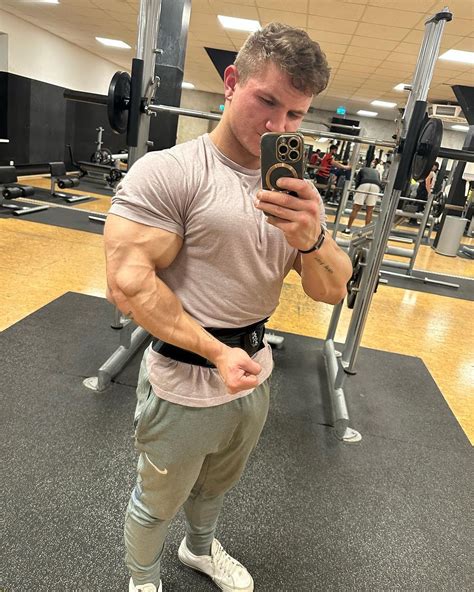 Image Tagged With Sebastián Grísnik Sebastian Grisnik Bodybuilding