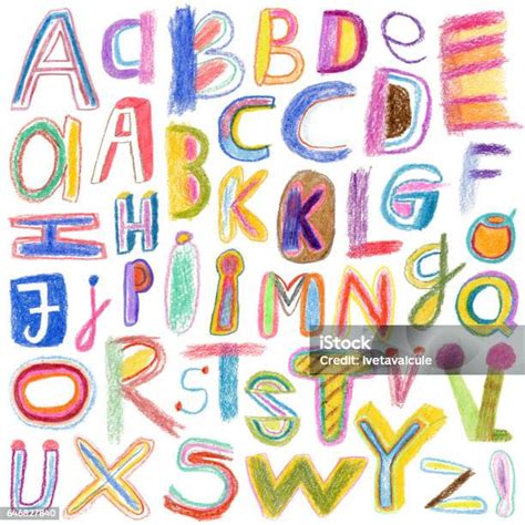 크레용으로 그려진 알파벳 크레용 그림에 대한 스톡 벡터 아트 및 기타 이미지 크레용 그림 알파벳 필기 Istock