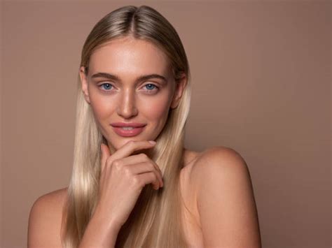 17800 Lisa Lips Fotografías De Stock Fotos E Imágenes Libres De