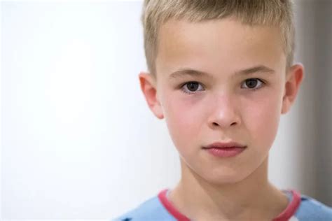 Portrait De Jeune Gar On Images Libres De Droit Photos De Portrait De Jeune Gar On Depositphotos