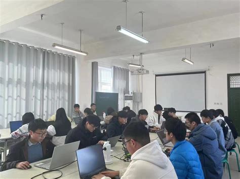 计算机学院采用设备利旧的方式为大学生创新团队改建实训场所 计算机科学与信息工程学院