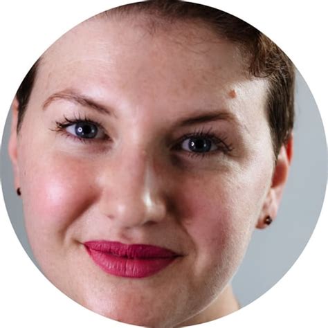 Roxanne Smith Hubspot Certified Trainer