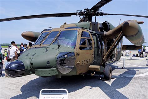 Jgsdf 102avn Uh 60ja 43124 三菱 Uh 60ja 多用途ヘリコプター Mitsubishi… Flickr