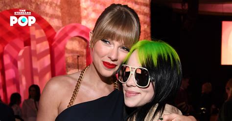 ลิปสติก Ruby Woo ของ M A C Cosmetics ขายดีตลอดกาลตั้งแต่เปิดตัวในปี 1999 และ Taylor Swift คือ