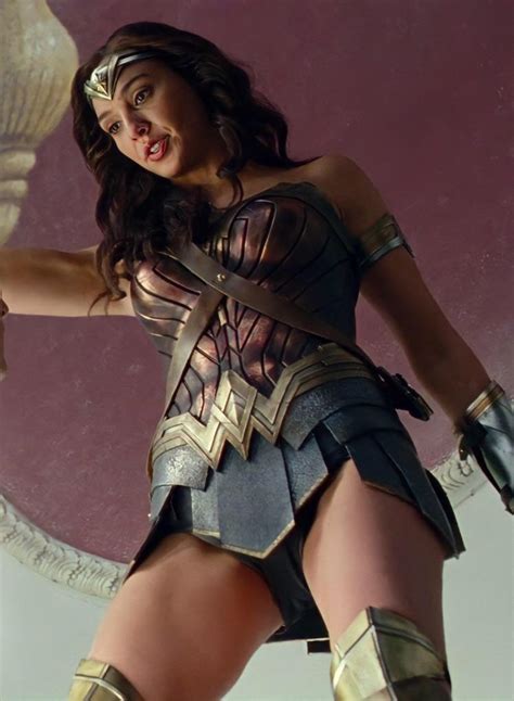 Gal Gadot As Wonder Woman Is Pure Sex R Jerkofftoceleb