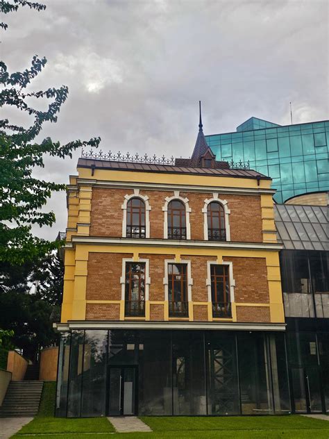 თბილისური ️ ისტორიული შენობის ახალი სიცოცხლე იალბუზის 18 თბილისში