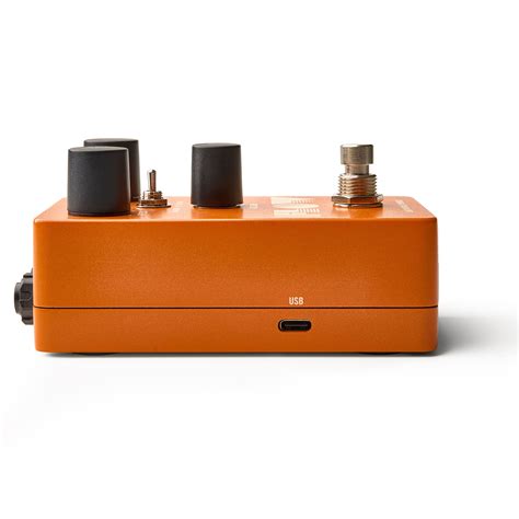 Universal Audio Flow Vintage Tremolo Guitar Effect