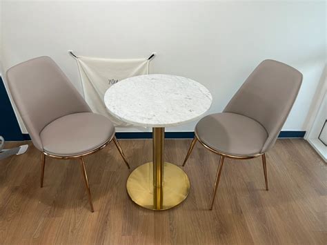 8월까지 2인용 대리석 티 당근 중고거래