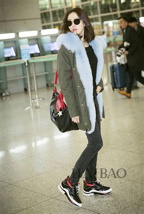 孙艺珍大衣艺珍艺珍大山谷图库