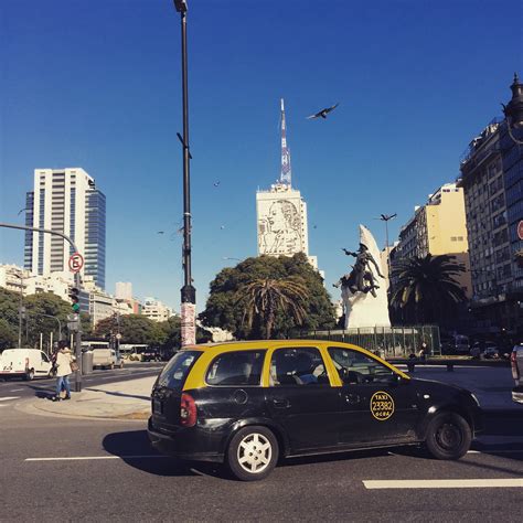 무료 이미지 아이폰 도로 거리 시티 도시 풍경 도심 택시 차량 경계표 가로등 조명 하부 구조 전등 인스 타 그램 아르헨티나