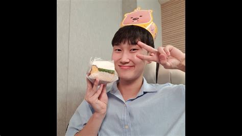 생일 케이크 먹방 및 소통방송 Youtube