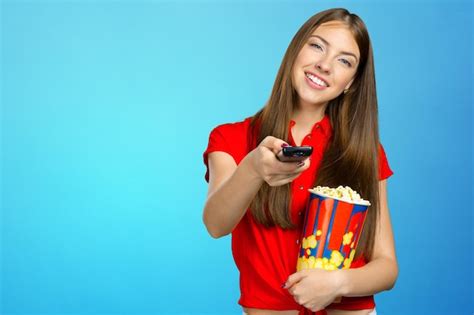 Jovem Comendo Pipoca Imagens Download Gr Tis No Freepik