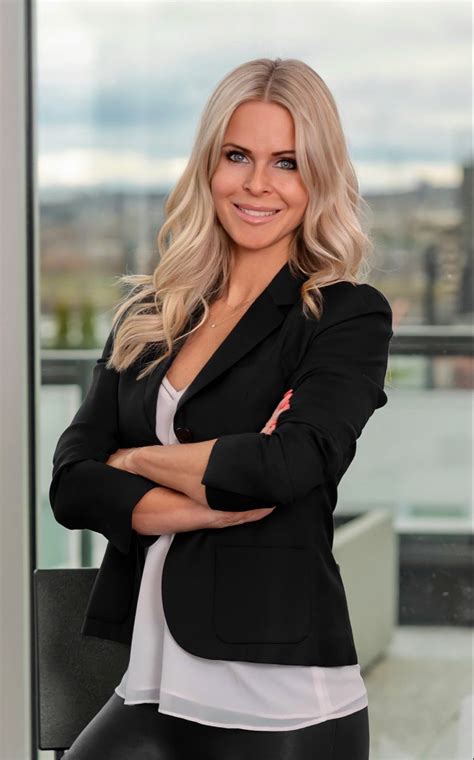 Corporate Headshot Women Poses Headshots Women Corporate Headshots