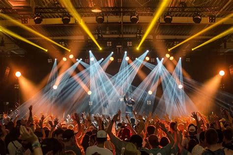 Makna Dan Lirik Lagu Sunsetz Dari Cigarettes After Sex Sebuah Lagu Tentang Momen Indah Saat