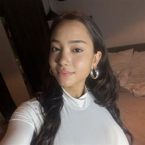 Rainalenora • Threads Say More