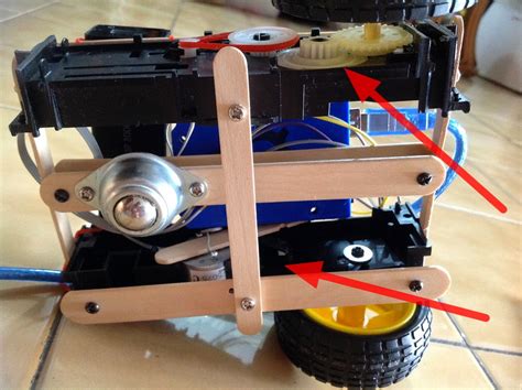 雄gsyan Arduino 舊光碟機變身紅外線遙控車