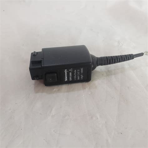Tektronix Tpp1000 Oscilloscope Probe Cat Ii 3 9pf 1ghz 300v Wo Probing End Ebay