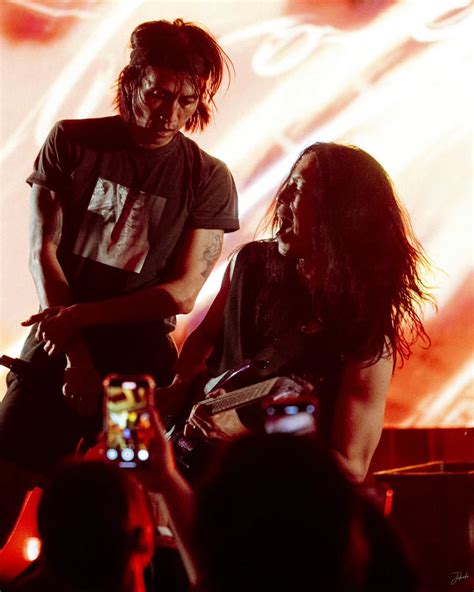 Ig ตูน อาทิวราห์ คงมาลัย วันนี้ 8 มิถุนายน เค้าว่ากันว่าเป็นวันวางแผงอัลบั Instagram