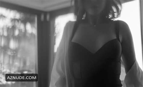 Simge Sagin Nude Aznude