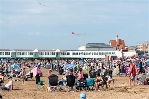 8 Places And Attractions You Must Visit If Youre Going To Lytham