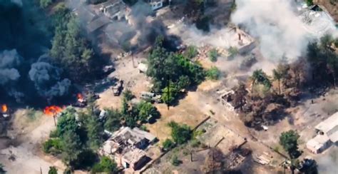 Бійці ССО разом з артилерією знищили на Донеччині колону РСЗВ Ураган рαшиcτів ВiДЕО Новости