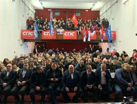 ПРЕДИЗБОРНИ СКУП ЛИСТЕ ИВИЦА ДАЧИЋ ПРЕМИЈЕР СРБИЈЕ КОАЛИЦИЈА СПС ЈЕДИНСТВЕНА СРБИЈА ЗЕЛЕНИ