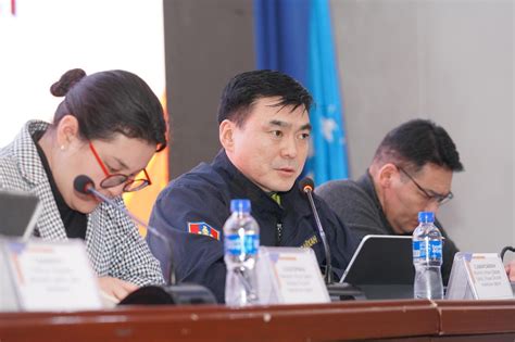 Монгол Улсын Шадар сайд С Амарсайхан Ховд аймгийн өвөлжилт хүндэрсэн сумдад ажиллаж байна