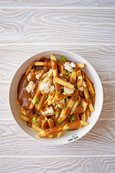 Poutine — The Yummy Vegan Vegetarian Recipes Vegan Gravy Poutine