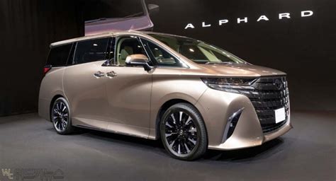 ”국내 출시 임박” 4세대 토요타 알파드·벨파이어 공개 위드카뉴스