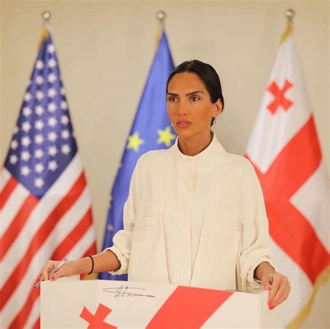 Sopo Japaridze • სოფო ჯაფარიძე