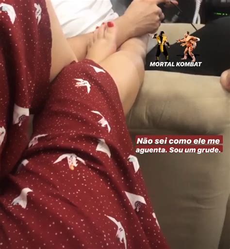 Ana Caroline Campagnolos Feet