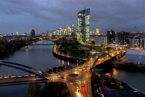 유럽중앙은행 금리 인하 시기 앞당기나 파이낸셜뉴스