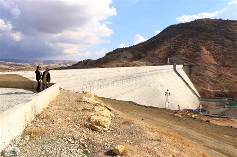 Gomaspan Dam Near Erbil Kurdistan Iraq November 21 2024 People