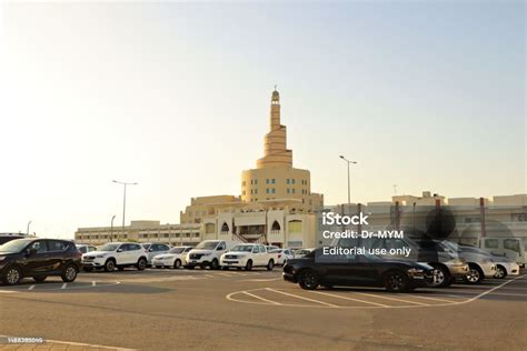 카타르 도하 도하 파나르 모스크 유명한 건축 랜드 마크 알 셰이크 압둘라 빈 자이드 알 마흐무드 이슬람 문화 센터 중동 아라비아만 0명에 대한 스톡 사진 및 기타 이미지