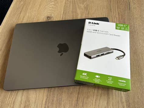 MacBook Air M2 Space Gray 15 inčni KAO NOVO