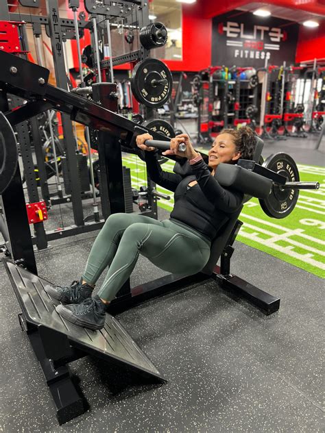 Pendulum Squat Machine Elite Pro Fitness