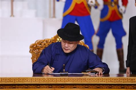 Bolortuya Chuluunbaatar On Twitter Хархорум хот байгуулах тухай баримт бичигт гарын үсэг