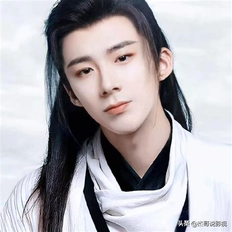 Zhao Lusi May Star In Pearl Curtain And Jade Curtain Partner Liu Yuning Netizens Dont Buy